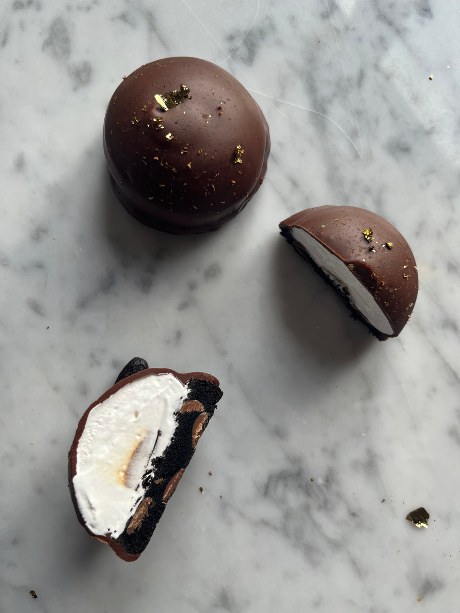 Recipe! Black cocoa cookie mallow puffs! – Sugar Flour Pastry School